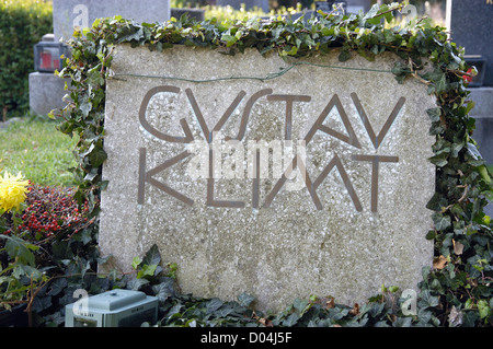 Gustav Klimt grave at the cemetery Hietzing Stock Photo - Alamy