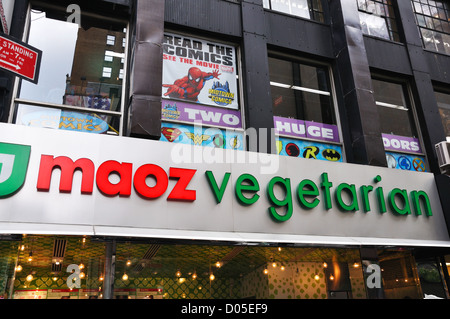 Maoz vegetarian restaurant, New York City, USA Stock Photo - Alamy