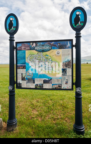 Bilingual welcome sign in English and Welsh Stock Photo - Alamy