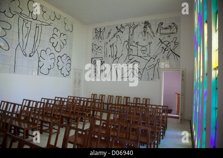 THE ROSAIRE CHAPEL ENTIRELY DECORATED BY HENRI MATISSE BETWEEN 1949 AND ...