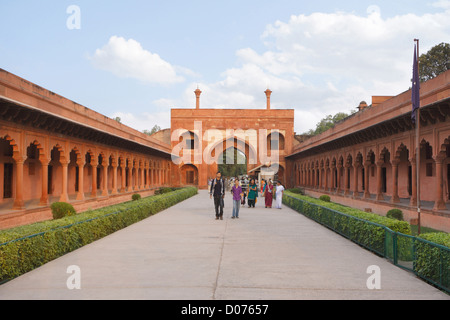 Gateway of Taj Mahal, Agra, Uttar Pradesh, India, old vintage 1700s ...