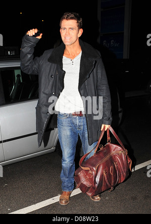 Scott Maslen 'Strictly Come Dancing' stars return to their hotel after ...