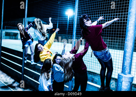 A group of 14 15 year old teenage girls friends with attitude Stock ...