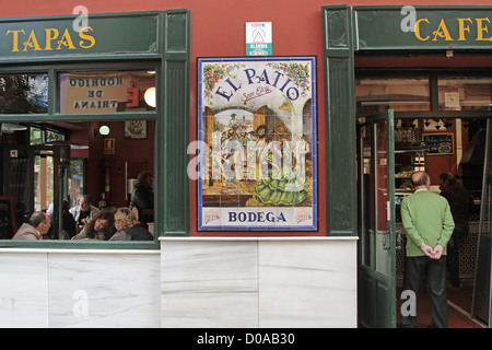 BODEGA EL PATIO TAPAS SEVILLE ANDALUSIA SPAIN Stock Photo - Alamy