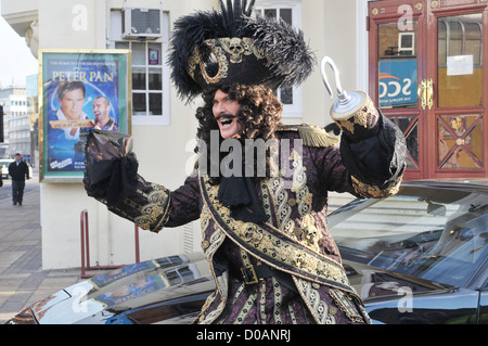 David Hasselhoff poses in his Captain Hook costume New Wimbledon ...