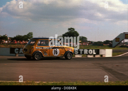 Gordon Spice Britax Mini Cooper Croft Autodrome. British Saloon Car ...