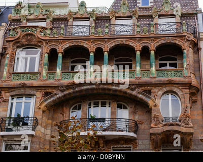 The famous Lavirotte building , Paris, France Stock Photo - Alamy