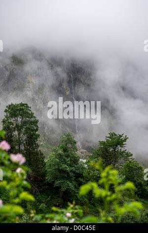 The Cirque de Gavarnie in the Hautes-Pyrénées appears in a mountain ...