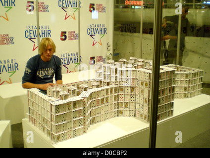 World's Biggest House of Cards American artist Bryan Berg has set the ...