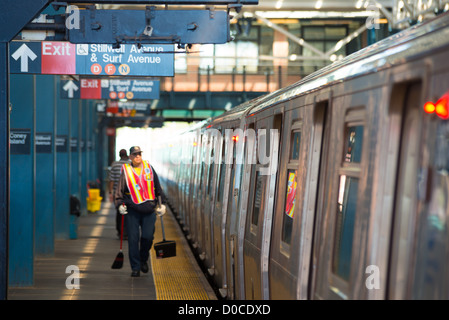Q line train and platform on Coney Island subway station, Brooklyn, New ...