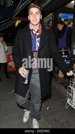 X Factor finalist Aiden Grimshaw leaving Topshop, having spent 3 hours ...