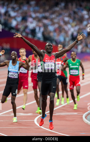 David Rudisha (KEN) winning the gold medal in world record time in the ...