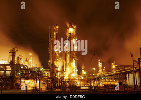 fluid catalytic cracking unit (FCC) in a modern chemical factory ...