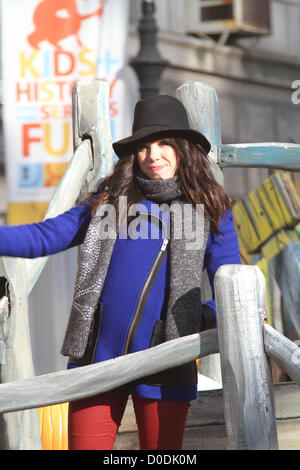 Carly Rae Jepsen 86th Annual Macy's Thanksgiving Day Parade Featuring ...