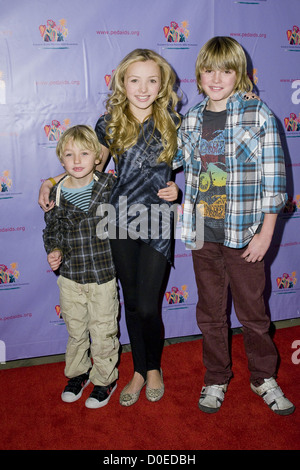 Phoenix List, Peyton List, Spencer List The Elizabeth Glazer Pediatric ...