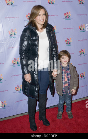 Marishka Hargitay and August Herman The Elizabeth Glazer Pediatric AIDS ...