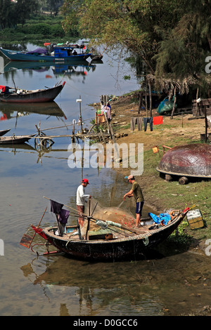 Coracle Boat Hoi An Vietnam Stock Photo - Alamy