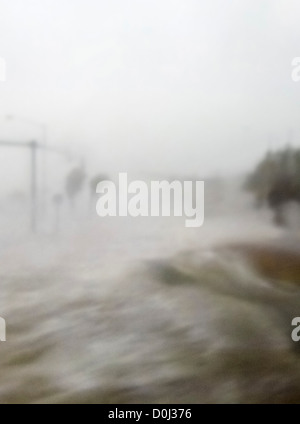 Hurricane Katrina Makes Landfall Stock Photo - Alamy