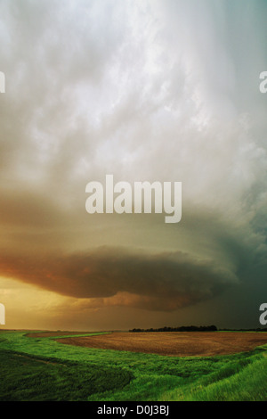 A Tornadic Supercell Looms Over Rural Nebraska Stock Photo - Alamy