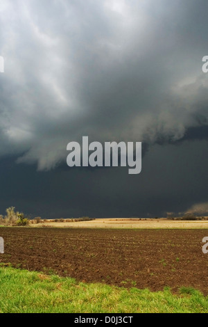 Low Threatening Tornadic Thunderstorm Over Farmland Stock Photo - Alamy