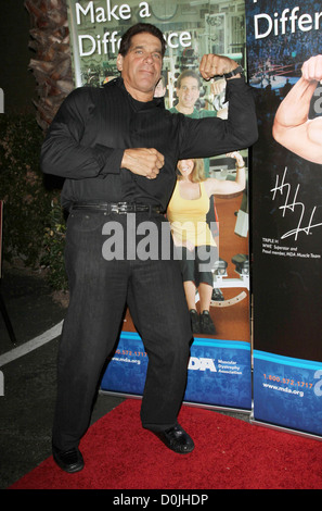 Lou Ferrigno WWE and the Muscular Dystrophy Association (MDA) join ...