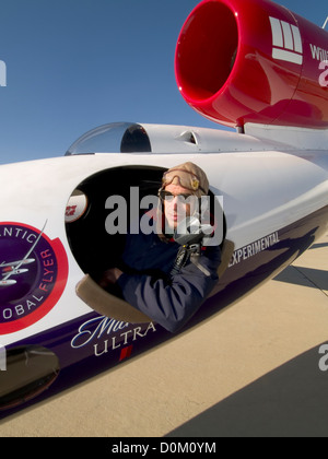 Round-the-World Flight of Burt Rutan's Global Flyer Aircraft Stock ...