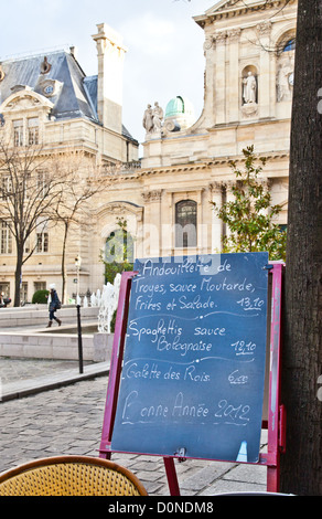 Menu board and restaurant in Paris, France Stock Photo - Alamy