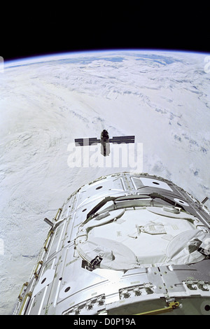 STS-88, ISS Zarya and Unity, 1998 Stock Photo - Alamy