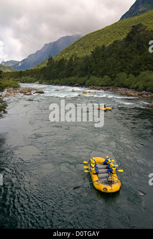 Whitewater rafting on Chile's Futaleufu River Stock Photo - Alamy