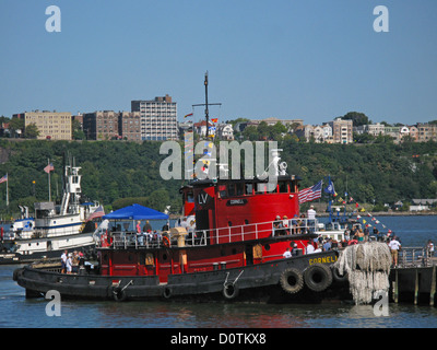Tugboat races on the Hudson River in New York City Stock Photo - Alamy