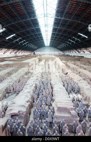 Army of terracotta warriors (Bingmayong). discovered in 1974 by a ...