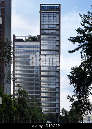 PJ Trade Centre, Damansar, Kuala Lumpur, Malaysia. Architect: Kevin Low ...