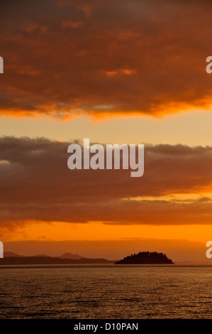 Sunset skies over Blackfish Sound, Vancouver Island, BC, Canada ...