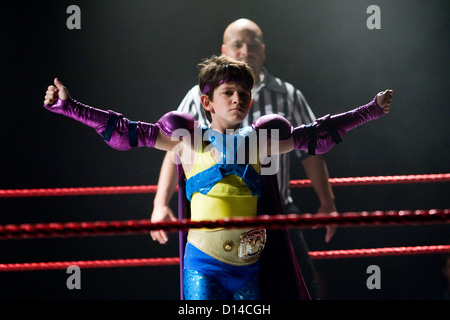 DIARY OF A WIMPY KID (2010) ZACHARY GORDON, LAINE MACNEIL THOR FREUDENTHAL (DIR) 009 MOVIESTORE ...