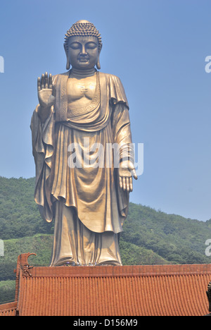 The Great Buddha at Lingshan - Ling Shan is located at the south of the ...