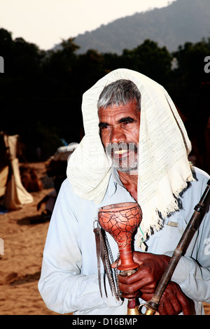 Farmer Smoking Hookah, Rural Life, Punjab, Pakistan Stock Photo - Alamy