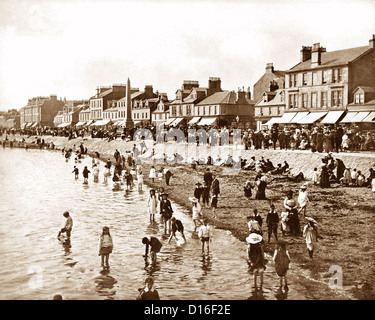 Helensburgh beach and promenade, Scotland Stock Photo - Alamy