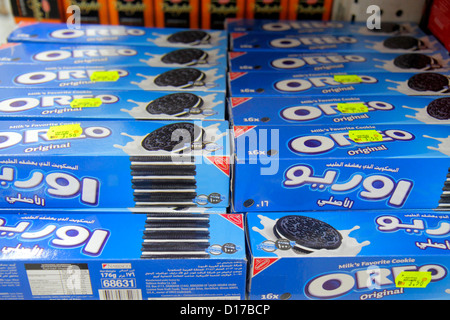 A Box of Oreo cookies Stock Photo - Alamy