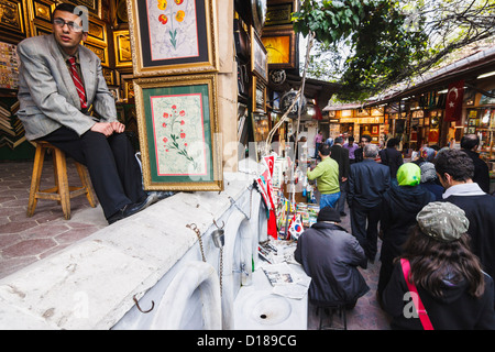 Sahaflar Carsisi, the Old Book Bazaar, Beyazit, Istanbul, Turkey Stock ...