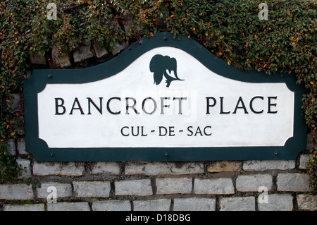 uk road sign cul de sac no through road dead end Stock Photo: 30846569 ...