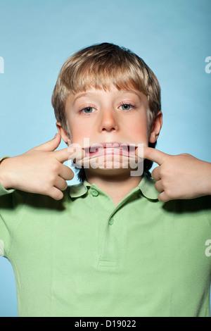 FINGER PULLING Stock Photo - Alamy