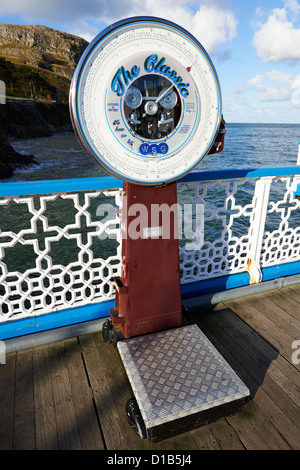 An original, old-style weighing machine inside Woolworth's on Western ...