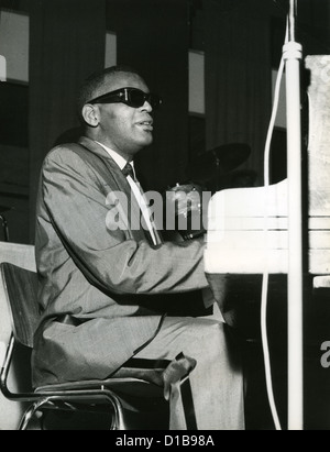 RAY CHARLES (1930-2004) US jazz musician about 1980 Stock Photo - Alamy