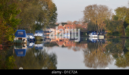 Boats moored on the River Waveney at Beccles, Suffolk, England UK Stock ...