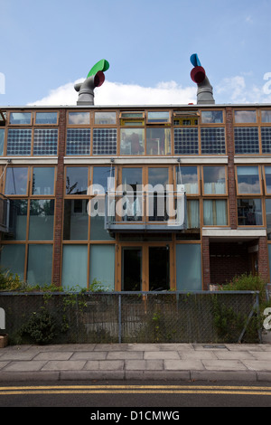 BEDZED BEDDINGTON ZERO ENERGY DEVELOPMENT Stock Photo - Alamy