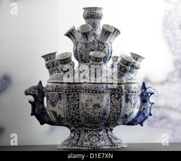 Delft blue Dutch Stock Photo - Alamy