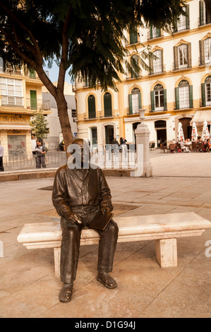 Bronze statue of Pablo Picasso, sitting on a bench, in Plaza de la ...