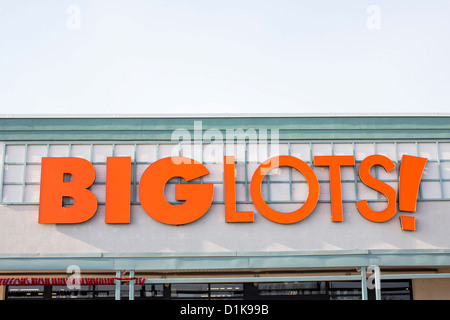 A Big Lots! retail store Stock Photo - Alamy