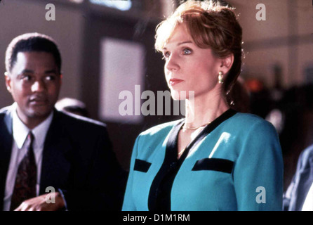 FIGHT FOR JUSTICE: THE NANCY CONN STORY, (from left): Marilu Henner ...