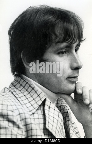THE TROGGS UK pop group about 1965 from l: Ronnie Bond, Reg Presley ...